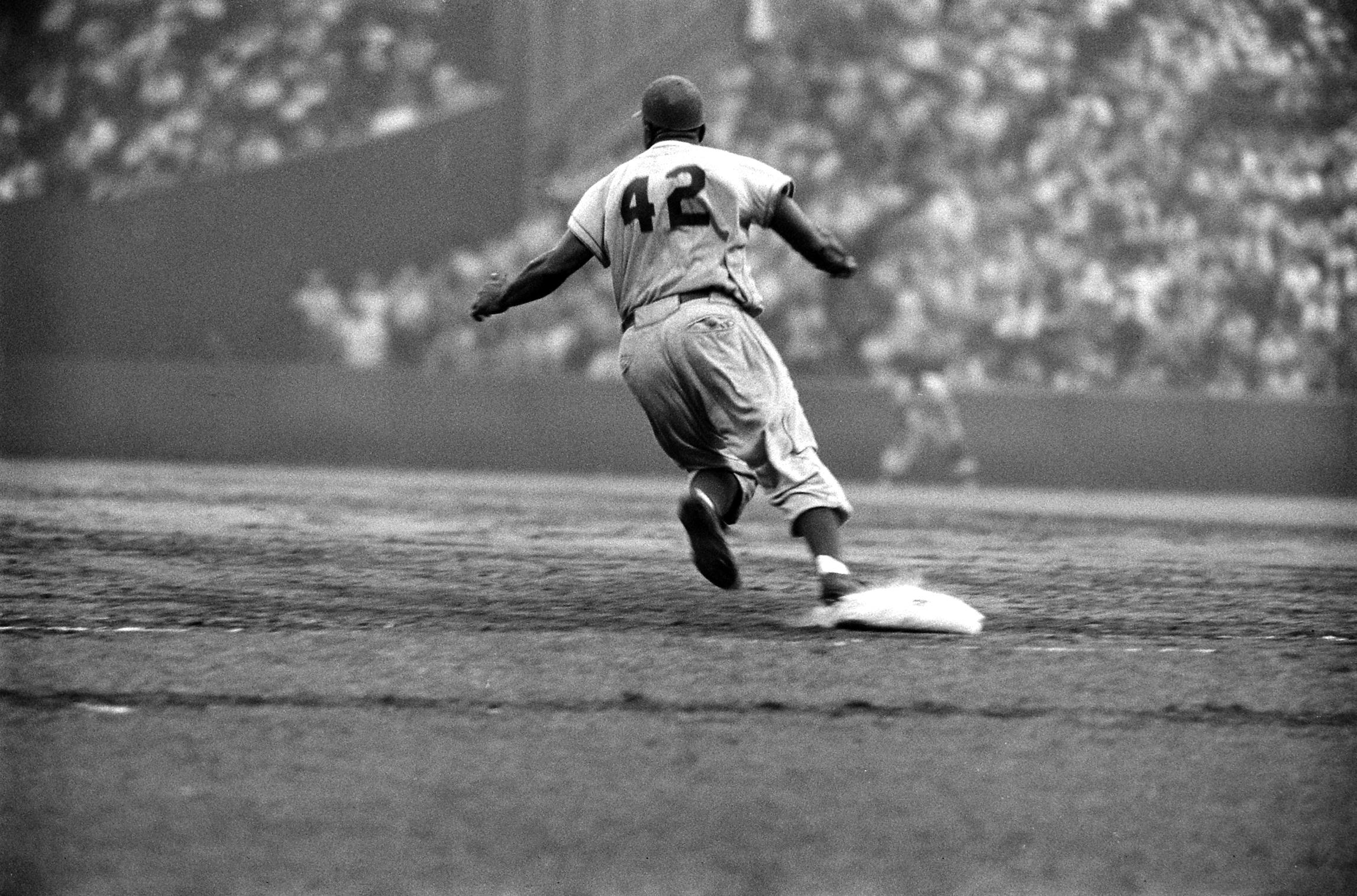 How Jackie Robinson Changed The MLB Forever And Paved The Way | Cassius ...