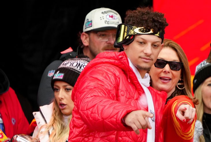 Patrick Mahomes' Mom Rocks MAGA Hat At Monday Night Football