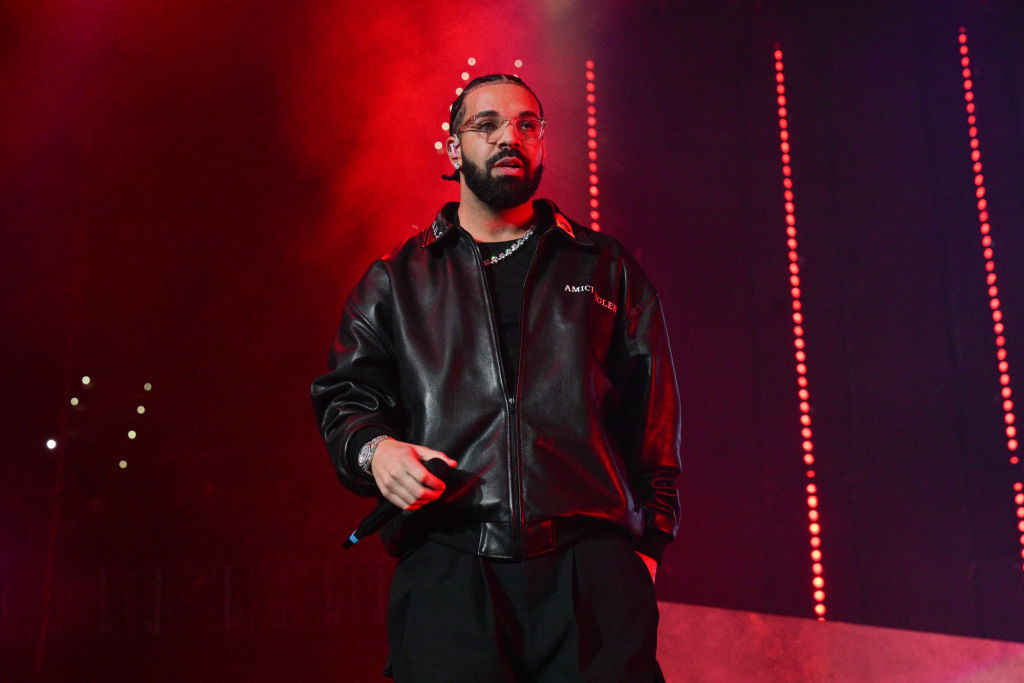 Drake Makes History: First Artist With 10 Diamond Records
