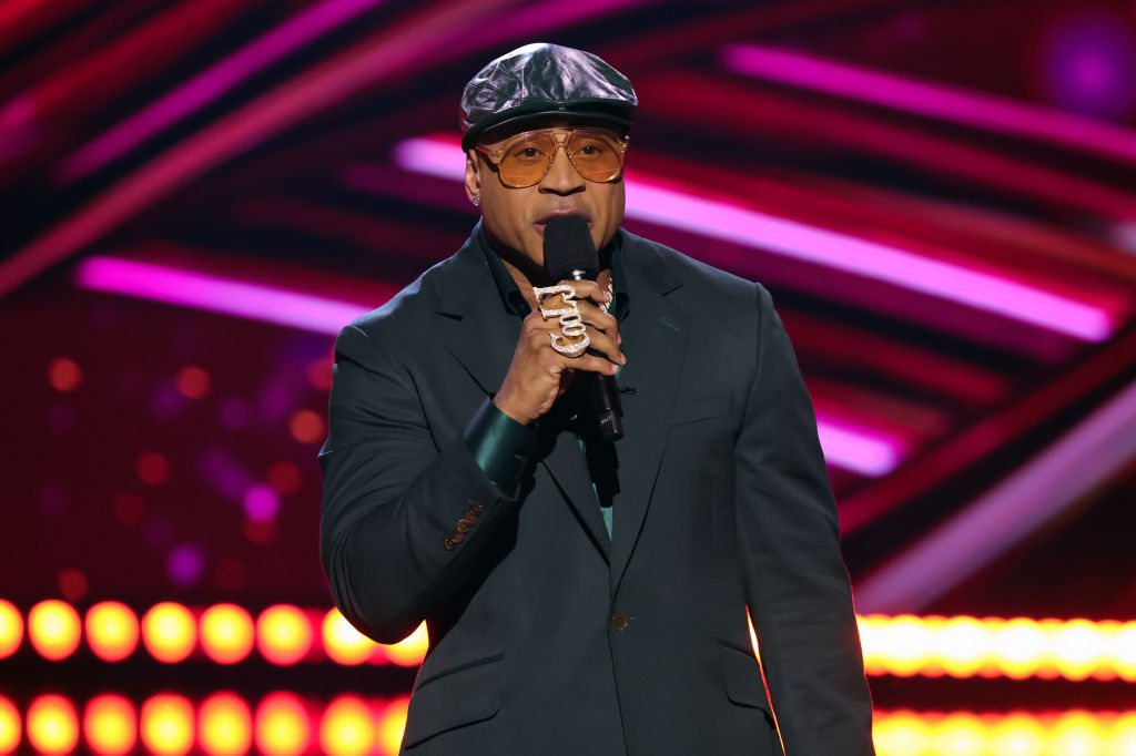LL Cool J, Jazmine Sullivan Stand For Workers During Philly Garbage Strike