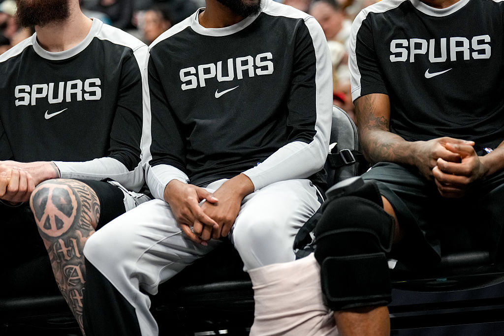 Texas Woman Ripped For "Crazy Hispanic Fans" Text At Spurs Game